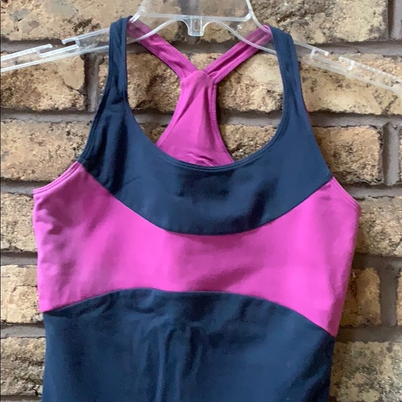 Zobha | Tops | Zohba Workout Top | Poshmark